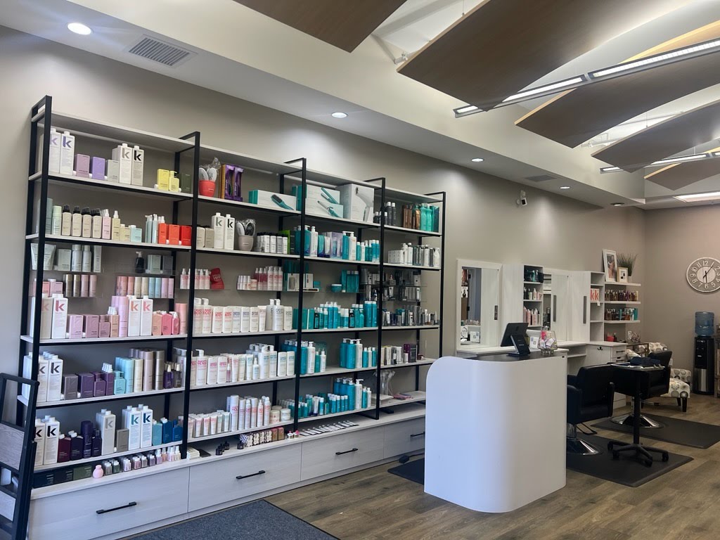 Now Hiring A Hair Stylist And An Esthetician - DeLiRe' Beauty Salon & Spa